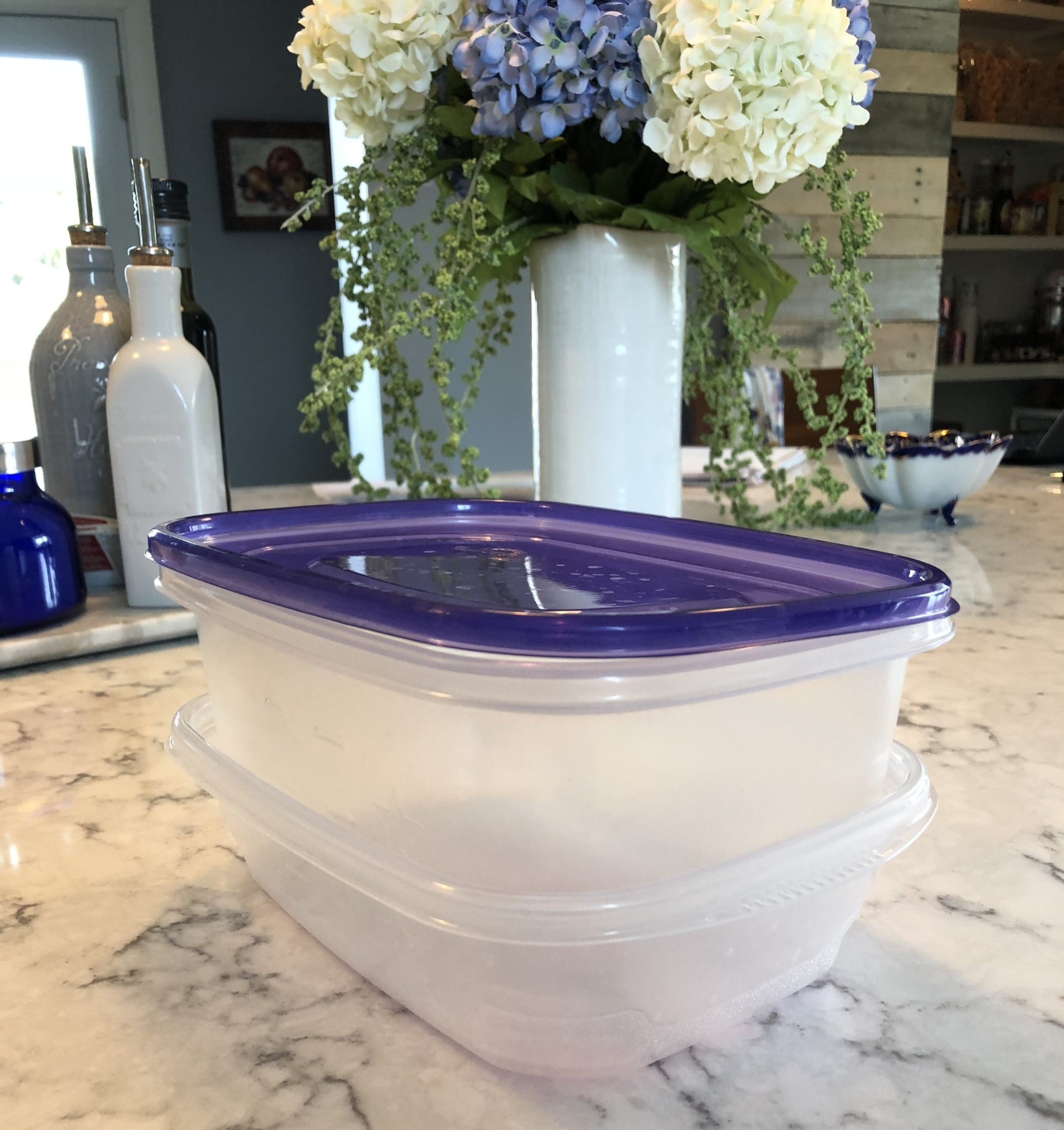 How to keep your plastic storage ware neat and organized. - DeSocio in ...