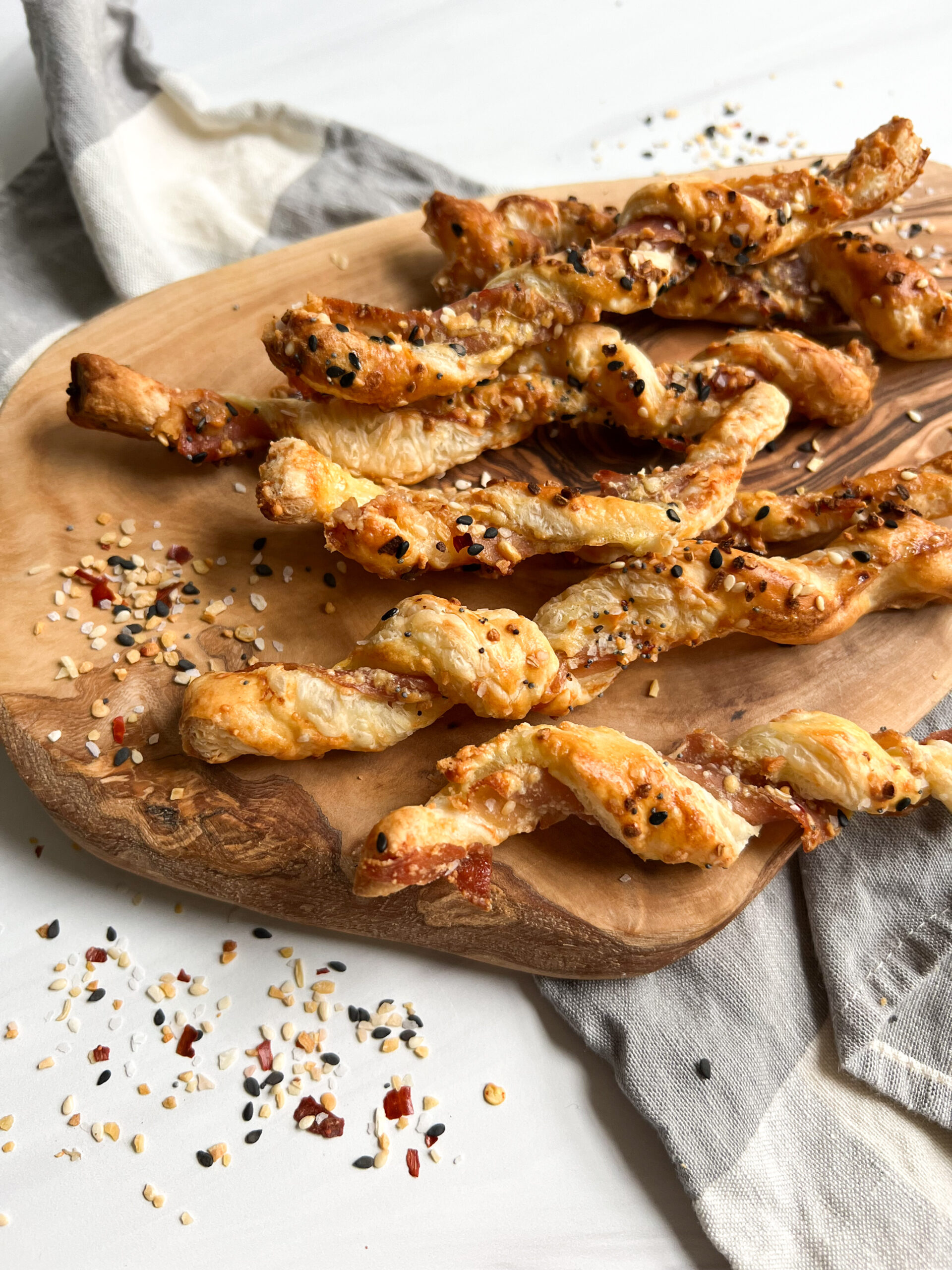 Italian Parmesan Prosciutto Twist - DeSocio in the Kitchen